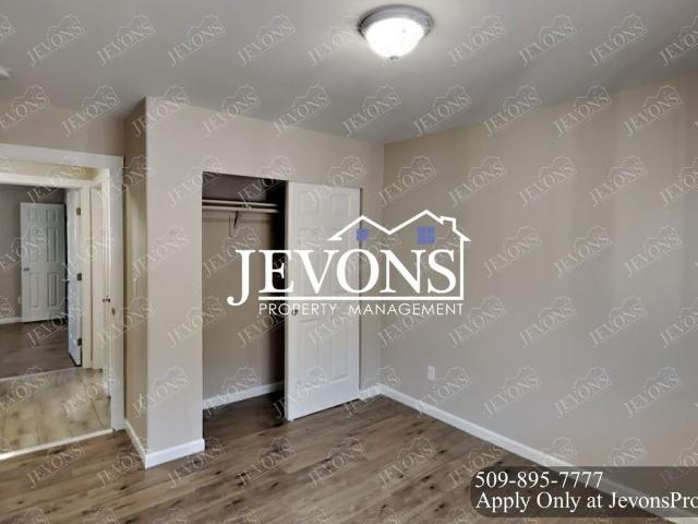 1912 W Mead Ave Yakima, WA 98902 3 Bedroom Apartment for Rent at 1912 W Mead Ave, Yakima, WA 98902
