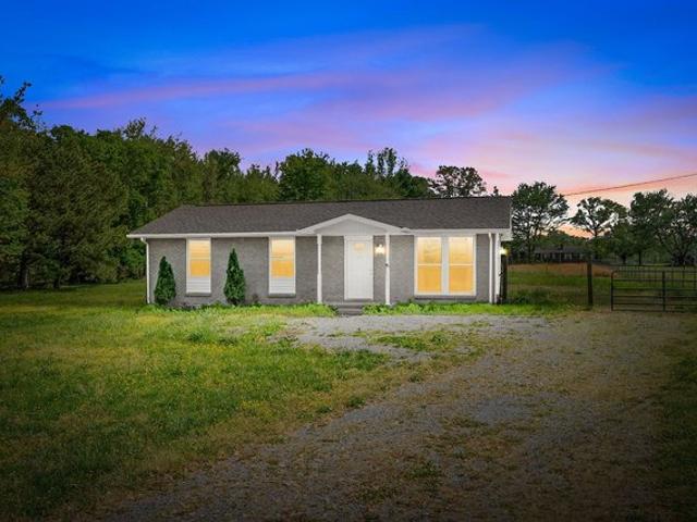 1912 Woodlawn Rd, Clarksville, TN 37042