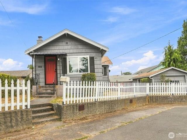 1912 7th St, Bremerton, WA 98337