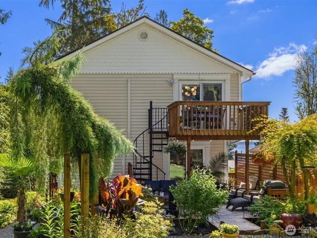 19131 Harris Ave NE, Suquamish, WA 98392