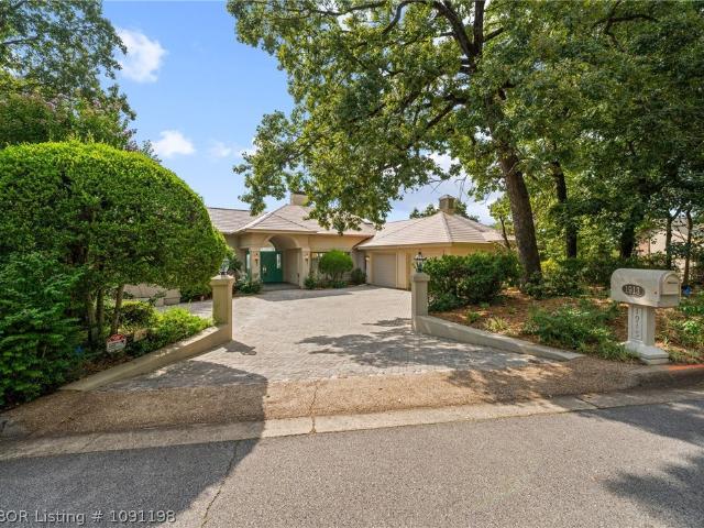 1913 Massard Road