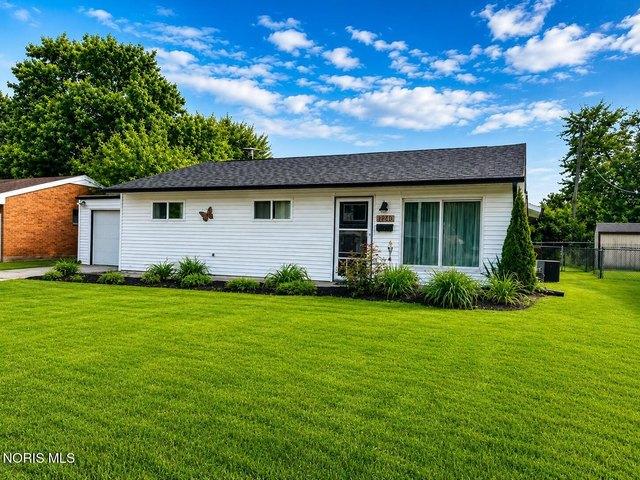 1913 Burch Ave, Lima, OH 45801