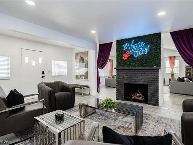 1913 Birch St, Las Vegas, NV 89102