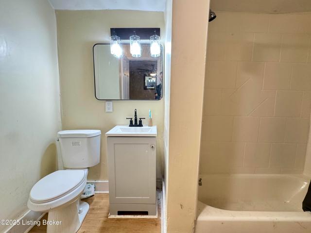1913 Duncan St