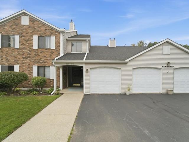 1913 David Dr, Chesterton, IN 46304