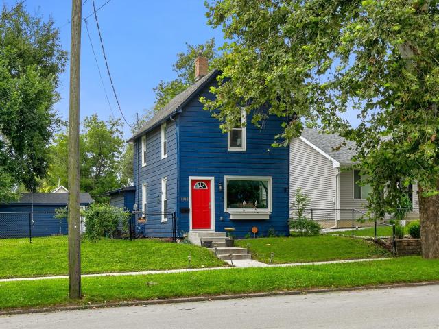 1913 E Walnut Street