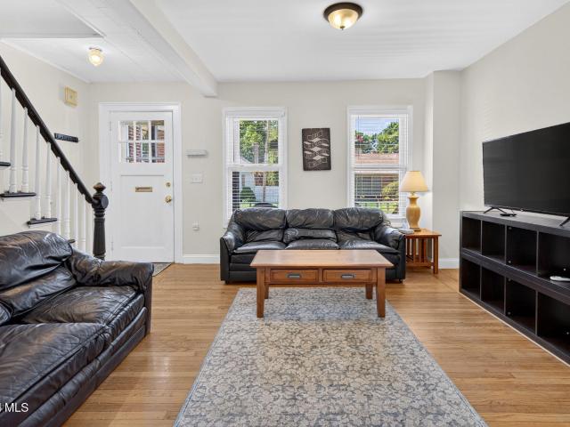 1913 Highland Avenue
