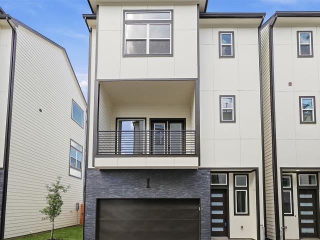 1913 Hoskins Drive I