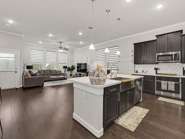 1913 Kirby Landing Dr, Houston, TX 77051