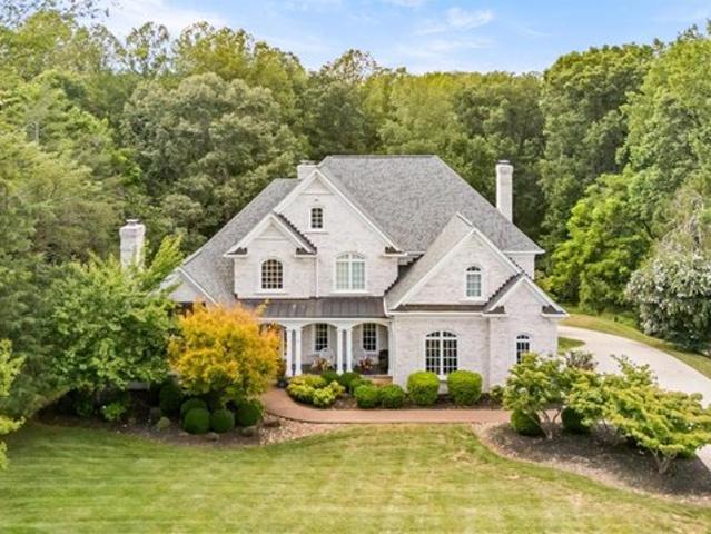 1913 Royal Oak Dr, Lynchburg, VA 24503