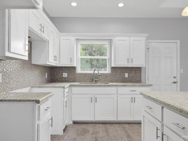 1913 Stauffer Street 2
