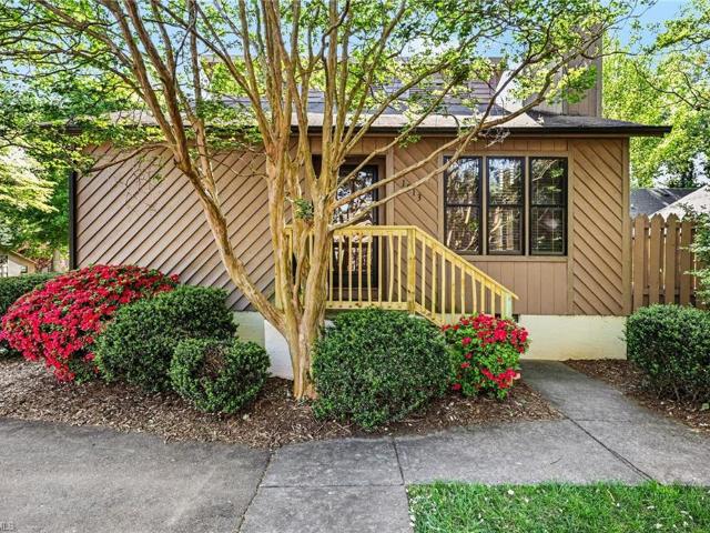 1913 Stonewood Drive