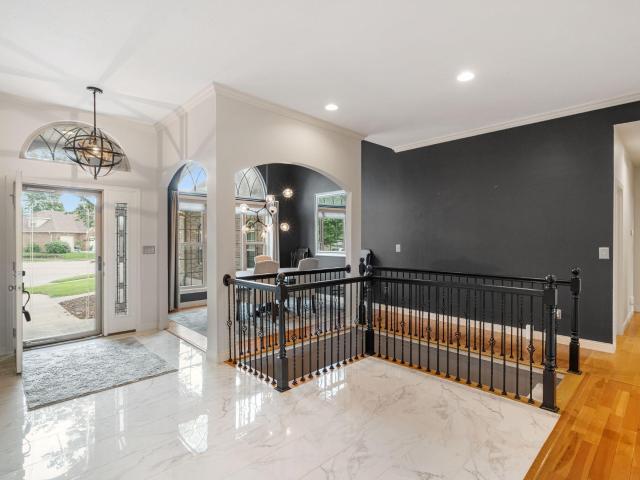 1913 surrey ct