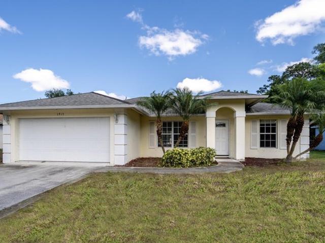 1913 SW Ember St, Port Saint Lucie, FL 34953