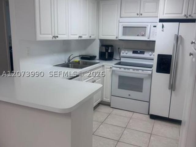 1913 S Ocean Dr Apt 422, Hallandale Beach, FL 33009