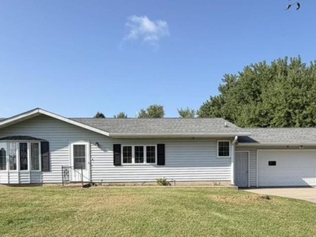 1913 Vine Ave, Marshalltown, IA 50158