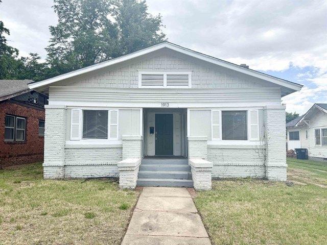 1913 W Oklahoma Ave, Enid, OK 73703