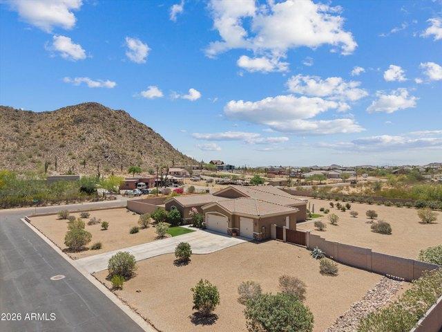 1913 W Laurie Ln, San Tan Valley, AZ 85144
