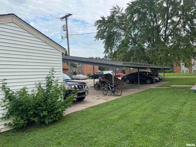 1913 15th St, Silvis, IL 61282 | MLS #4266 | Compass