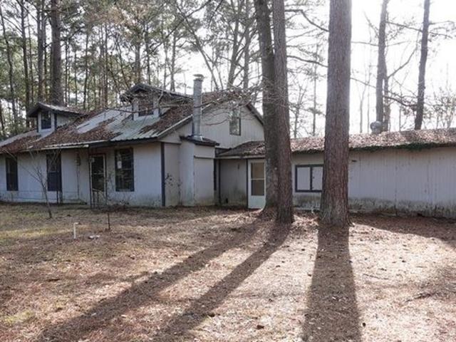 191 County Road 5598, Etoile, TX 75944