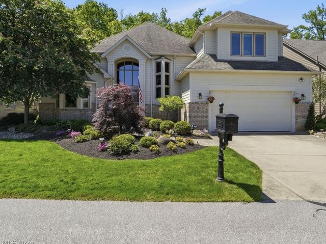 191 Brighton Dr, Aurora, OH 44202