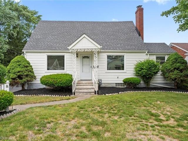 191 E Martin St, Amherst, OH 44001