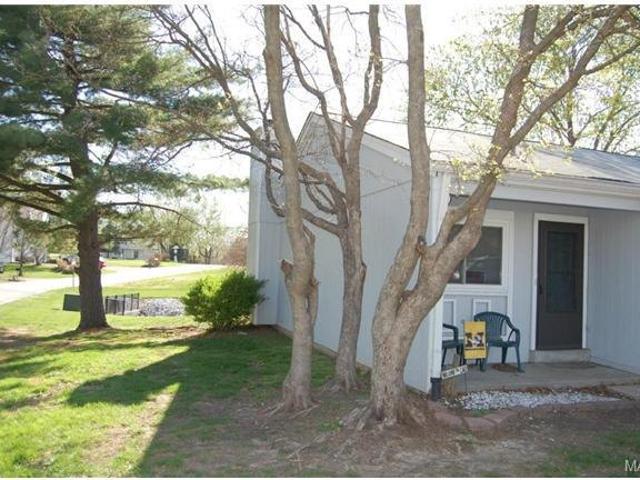 191 Harbor View Dr, Lake Saint Louis, MO 63367
