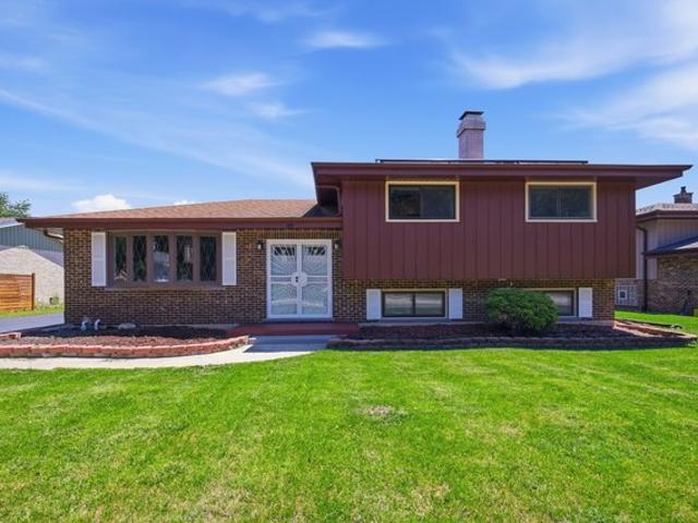 191 Montclare Ln, Wood Dale, IL 60191