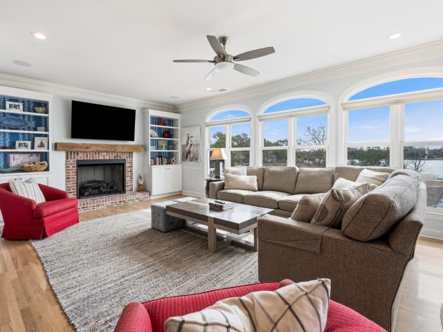 191 Marsh Lake Dr. 25