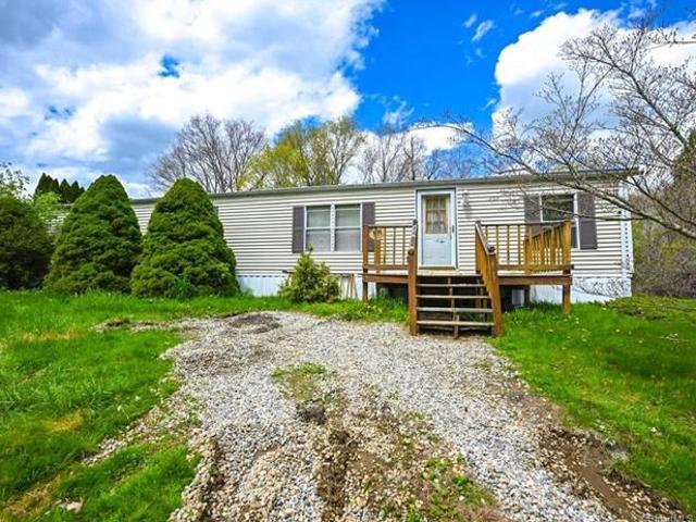 191 Mashamoquet Rd, Pomfret, CT 06259