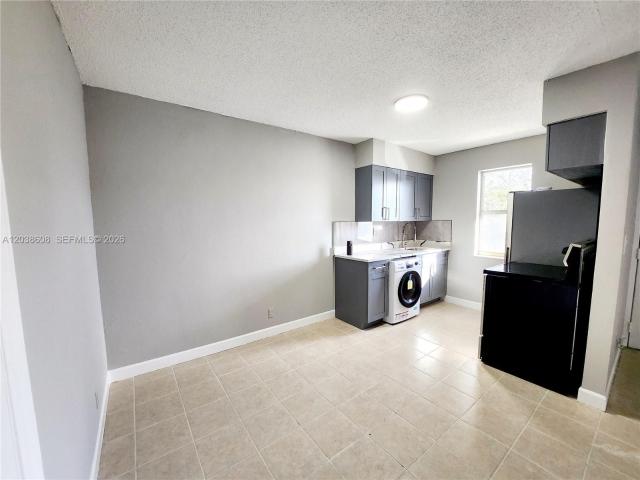 191 SW 15th St, 202, Pompano Beach, FL