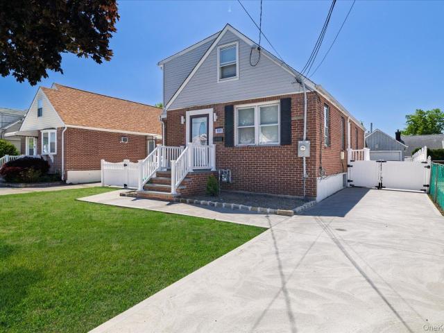 191 Raff Avenue