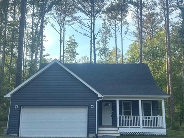 191 Woodbine Dr, Colonial Beach, VA 22443