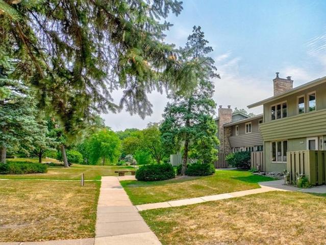 191 Windsor Ln, New Brighton, MN 55112