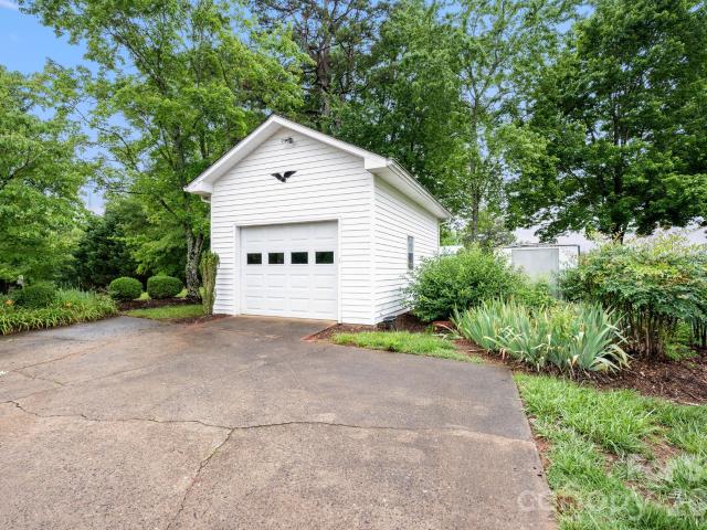 191 Thompson Road