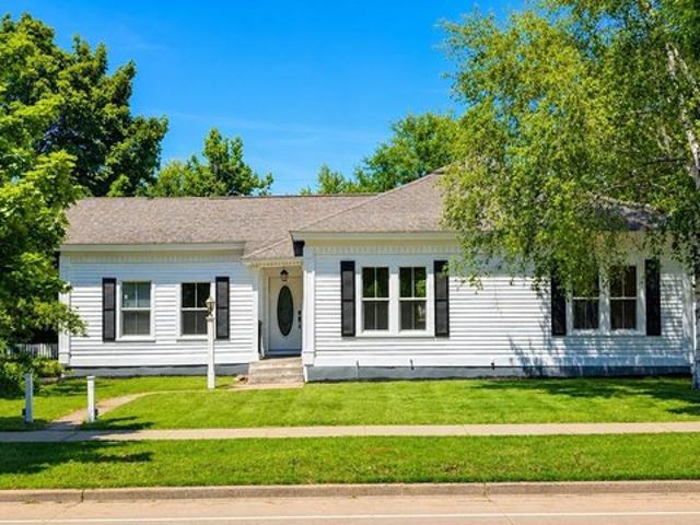 1924 Main St, Stevens Point, WI 54481