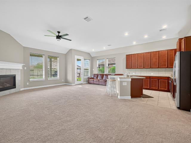 1924 Auburn Willow Lane