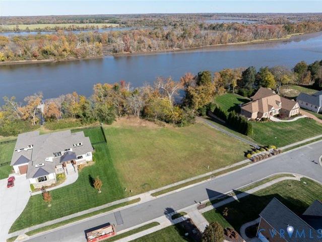 1924 Channel View Ter, Chester, VA 23836