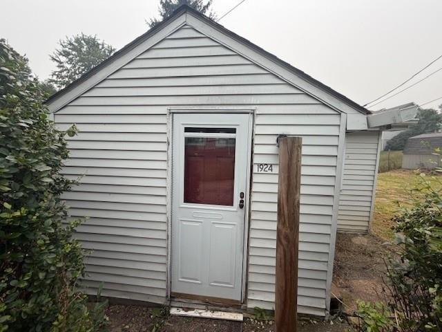 1924 Cherry Aly, Monaca, PA 15061