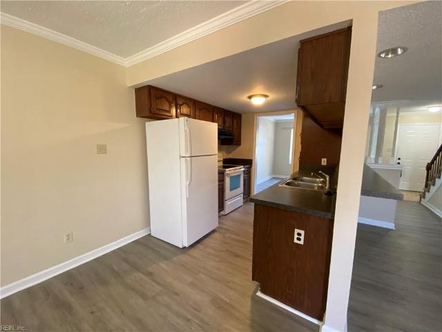 1924 Darnell DR