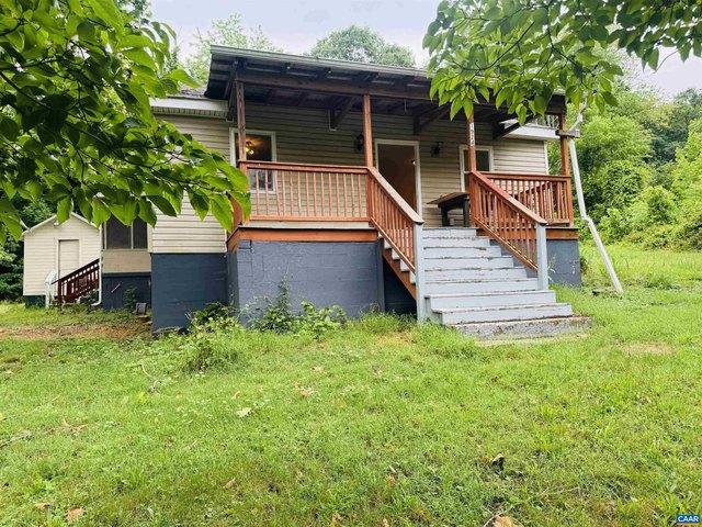 1924 E Main St, Waynesboro, VA 22980