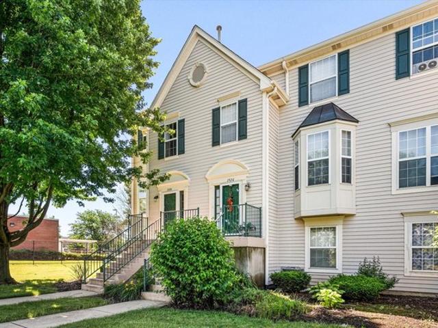 1924 Grandview Pl, Montgomery, IL 60538