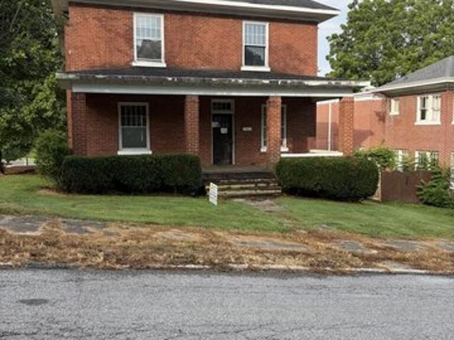 1924 Jefferson St, Bluefield, WV 24701
