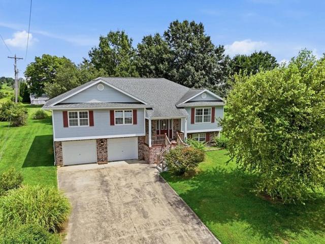 1924 Lakeview Dr, Fulton, MO 65251