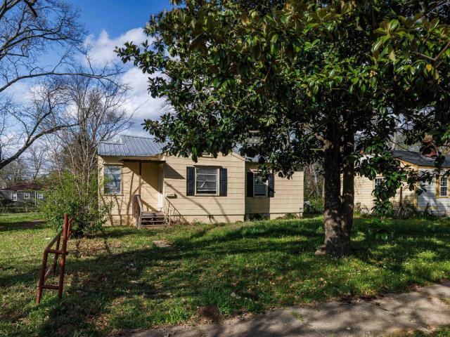 1924 Princeton Court Sw