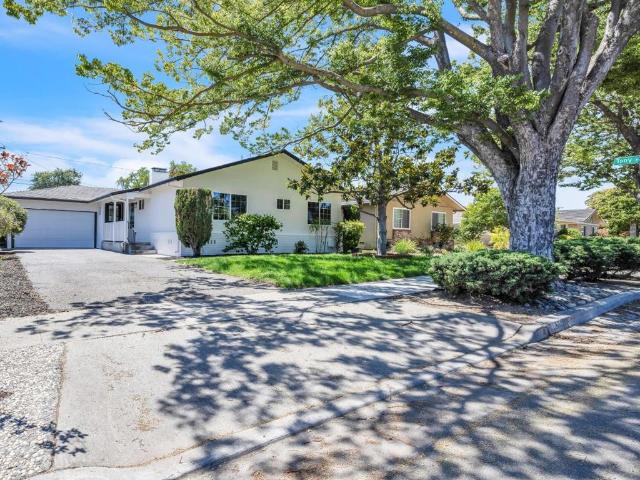 1924 Rosswood Drive