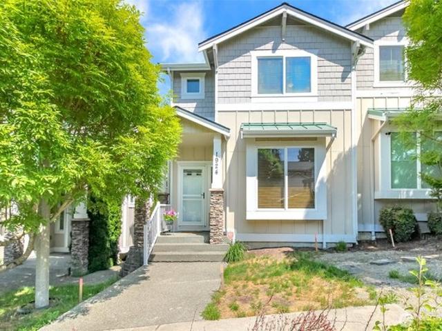 1924 S 240th St, Des Moines, WA 98198