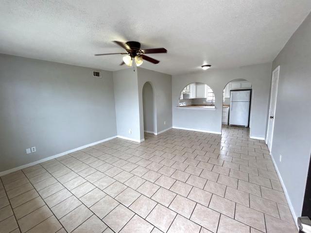 1924 Tusa Dr, 2 beds, 1 full bath
