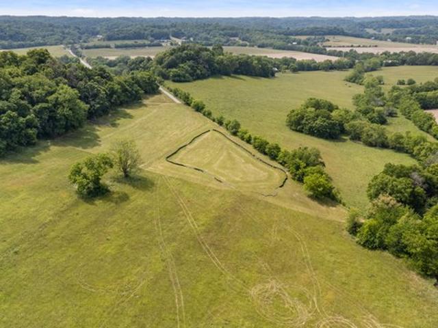 1924 Thompson Station Rd W, Thompsons Station, TN 37179