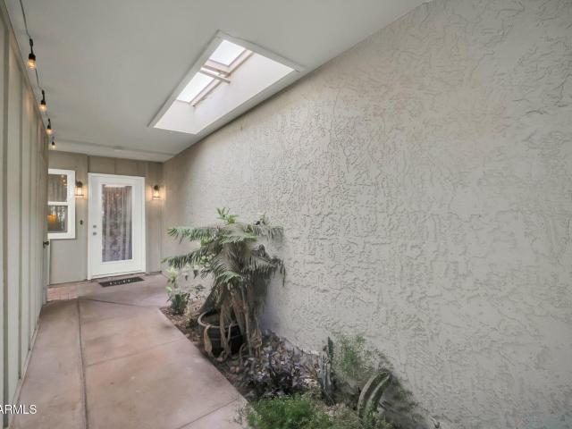 1924 w belmont avenue